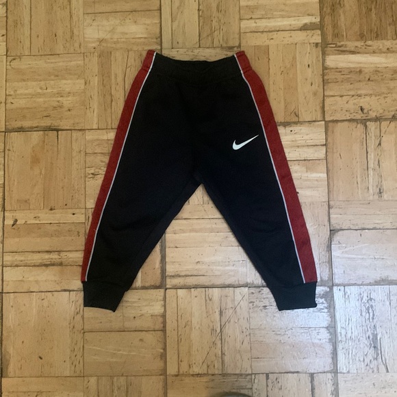 Nike | Bottoms | Selling Nike Track Pants In Good Condition Any ...